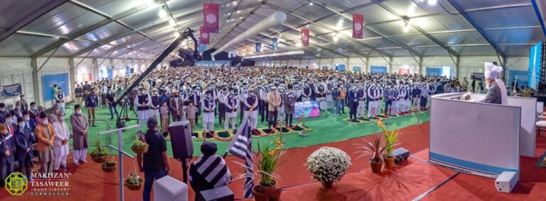 A Call to all Khuddam – A Pledge to Raise Islam’s Flag Aloft in the World
